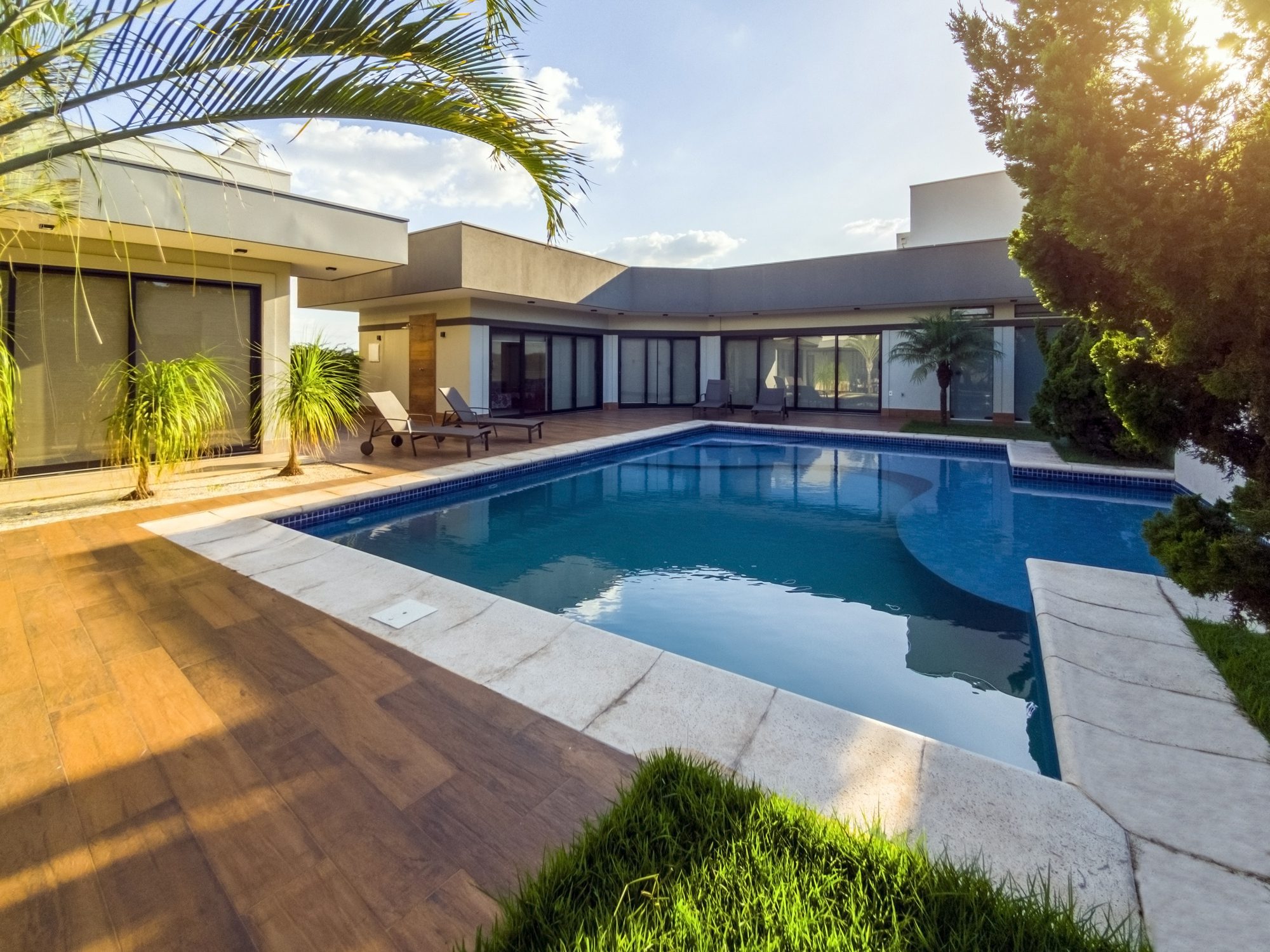 Heating Pool Technologies - The Swimming Pool Store